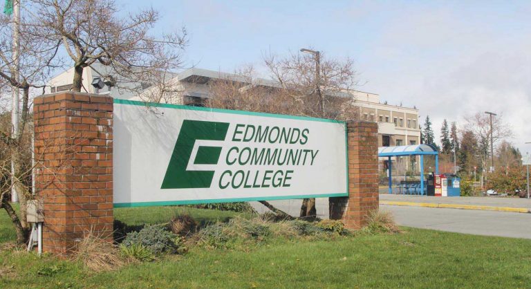 EDMONDS COMMUNITY COLLEGE - VIET NAM HIEU HOC